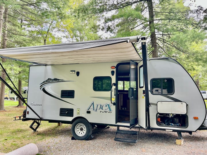 Private Camper Retreat | Water Nearby | Kayaks - Grand Isle, VT