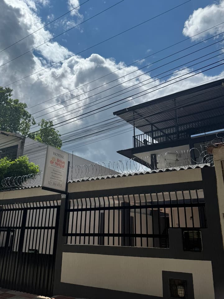 Hostal Brisas De Melgar - Melgar