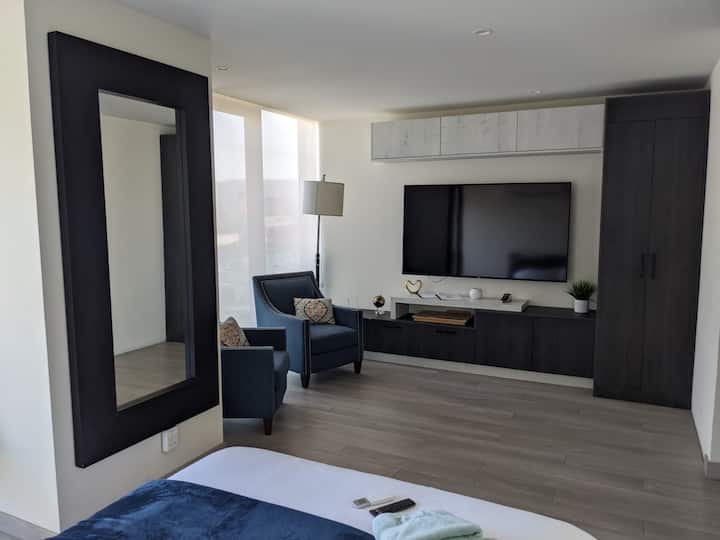 Prime City Views From A Luxury High-rise - Tijuana