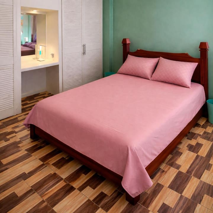 The Golden Heights - Granada