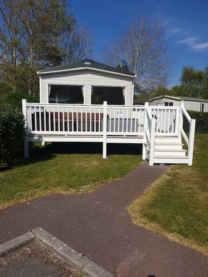 Beach Static Home Escape • Pools & Private Deck - Brean