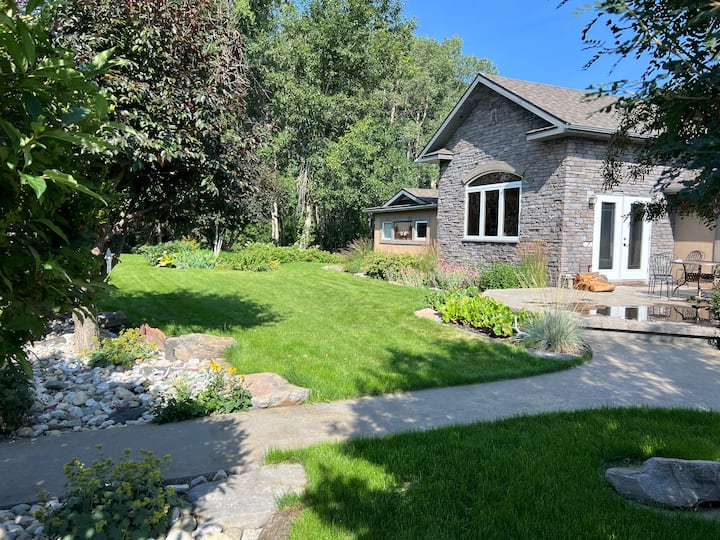 Cozy Retreat For Families And Couples - Pincher Creek