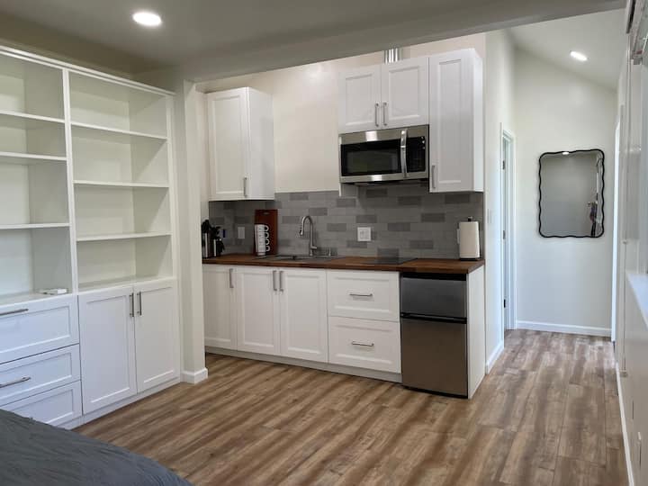 Charming Guest House Close To Downtown Palo Alto - Atherton, CA