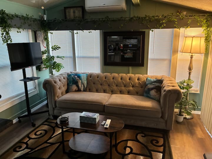 Calm And Comfort - Tampa, FL