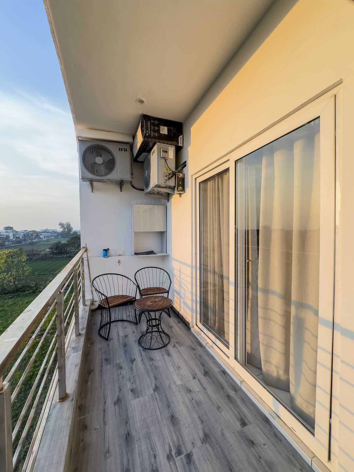 The Retro Den by Aera Living | 4BHK Vintage Stay - Apartments for Rent ...