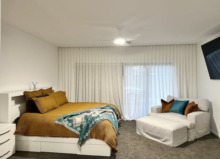 Escape To Emmylou - Sleeps 16 - Echuca