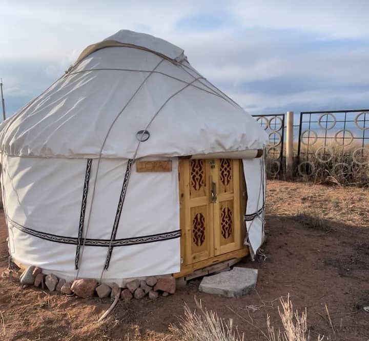 Twin Yurt With Separate Beds And Mountain View - 吉爾吉斯