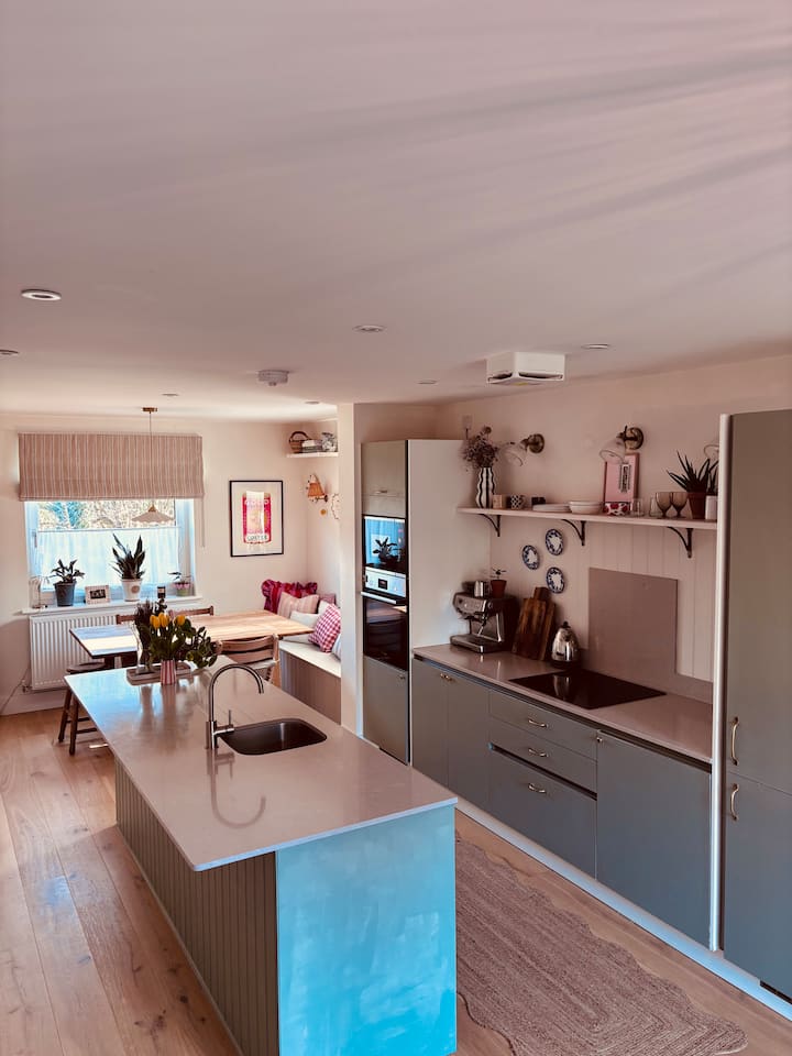 Family Home In The Heart Of Frome - Warminster