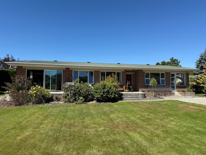 Spacious, Private Home With Garden Views - Gore