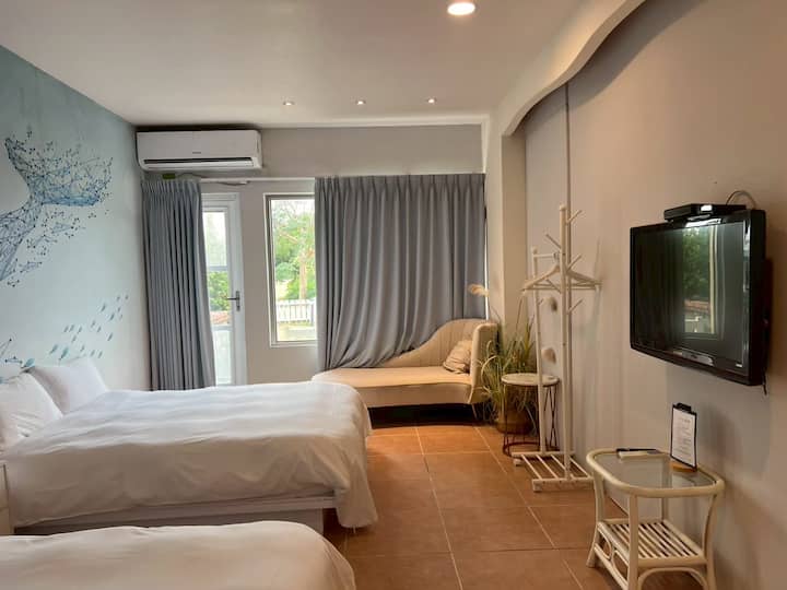 豪華湖景四人房 - 滿州鄉