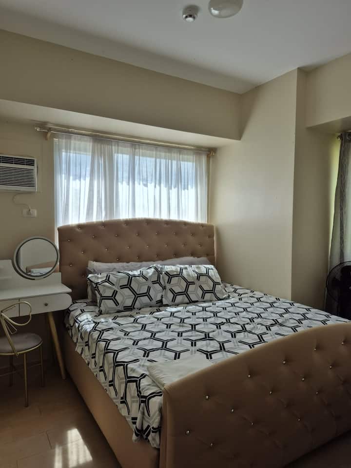 Cozy Furnished 1br At Avida Atria For 1 To 4 Pax - Iloilo City