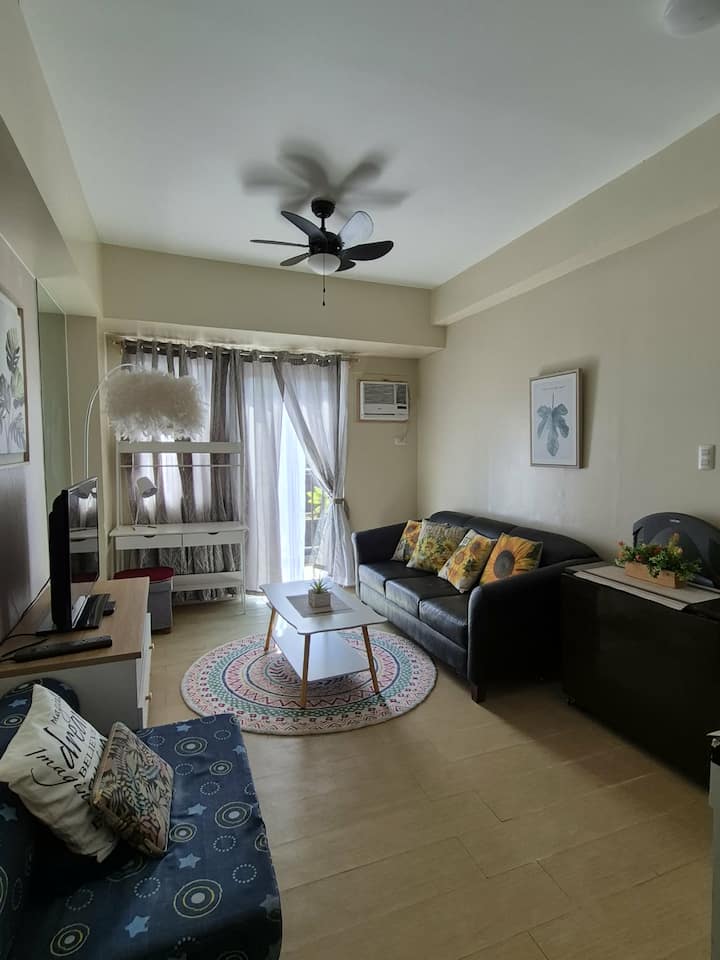 Cozy Furnished 1br At Avida Atria For 1 To 4 Pax - Iloilo City