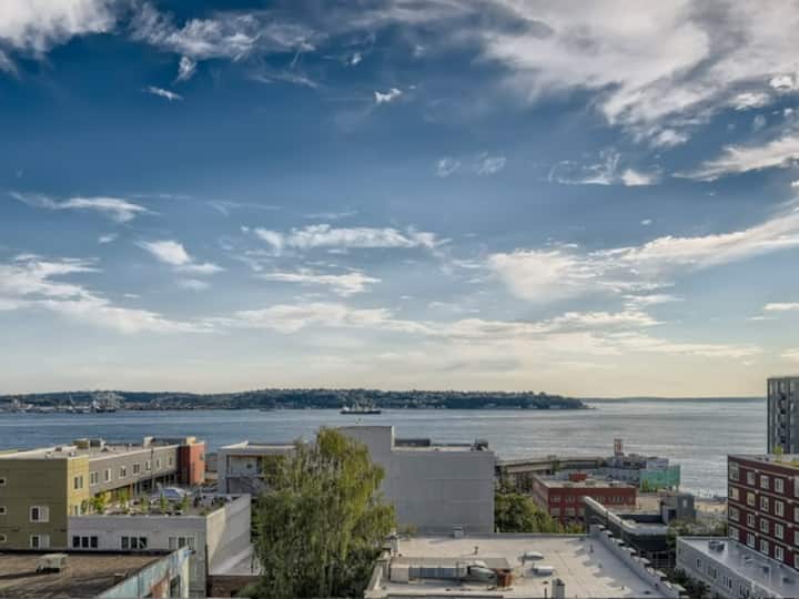 Elegant Penthouse On Two-floors With Oceanview! - Seattle