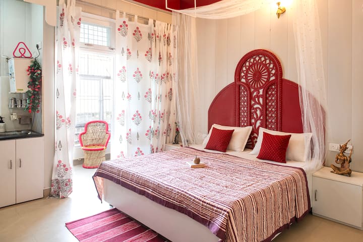 Modern Family Stay Next To Isckon Temple - Vrindavan