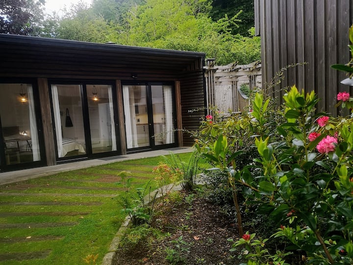 New. Riverside Gem Nr Ashburton Cookery School - Ashburton, UK