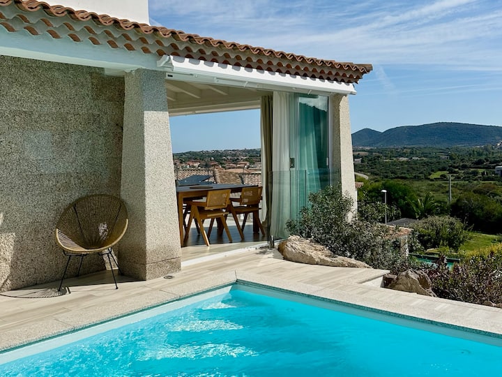 Villa Sarda Con Piscina Y Vistas Al Mar - Budoni