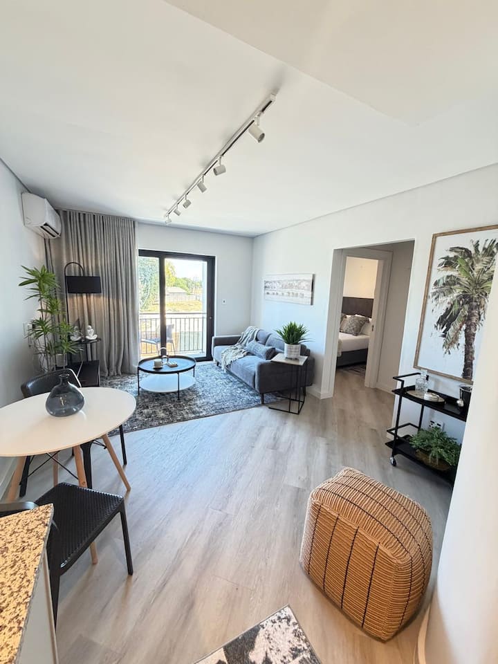 Platform 123 @ 2 On Tabak With Onsite Parking - Paarl