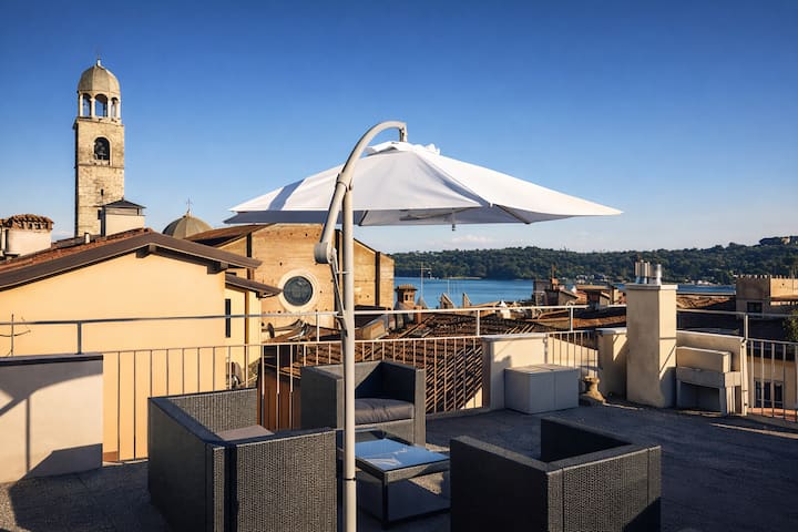 En Centre-ville Avec Terrasse Et Toit Panoramique - Gardone Riviera