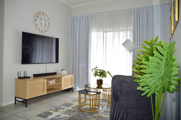 Lux Greenpark Lifestyle - Or Tambo Airport - Boksburg