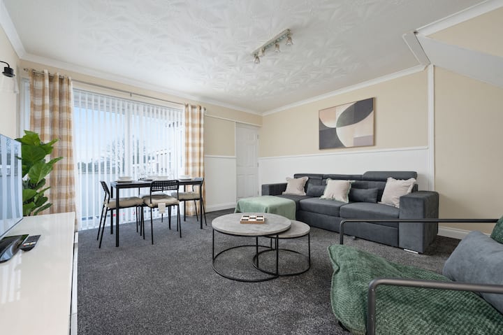 2br · Sleeps 6 · Parking · Near Linlithgow Palace - Linlithgow