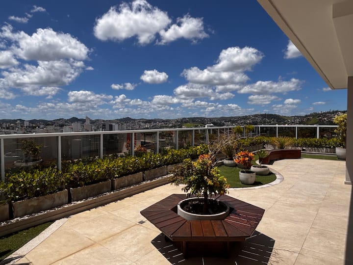 Studio No Centro - Wi Fi, Ar, Piscina, Gym E Vaga - Juiz de Fora