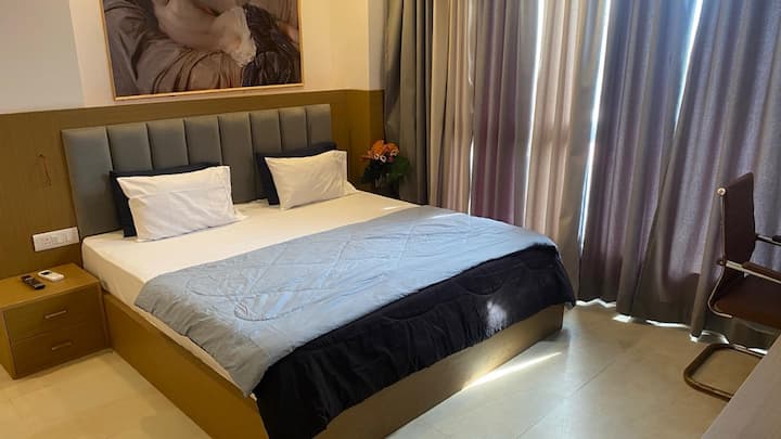 The Business Suite At Prime Location - Ghaziabad