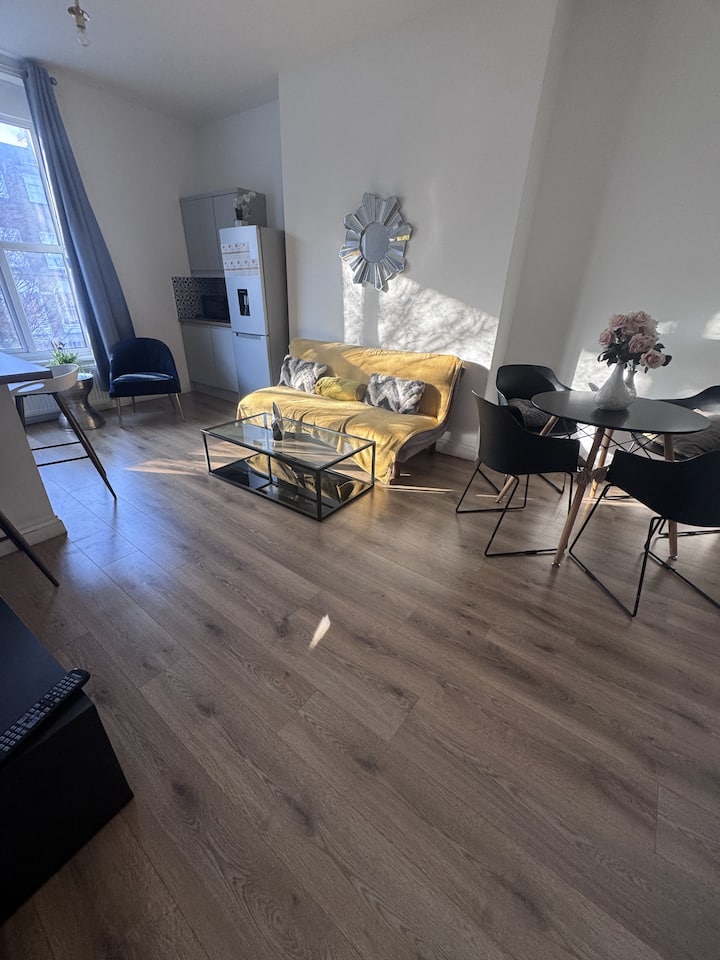 Rochester Bridge Spacious 3 Bedrooms Flat - Gillingham