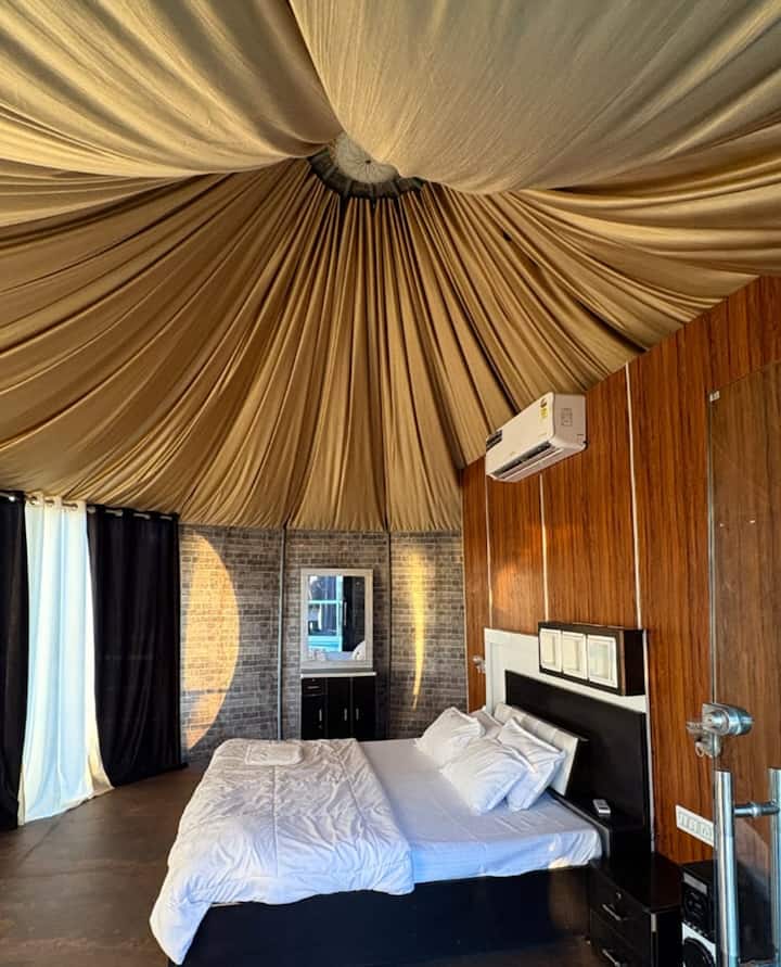 Dome With Jacuzzi
Domora-a Boutique Forest Resort - Dr. Ambedkar Nagar