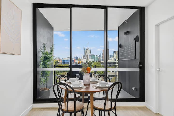 Luxe 1bd | City Views | Balcony | Walk To Suncorp - Brisbane