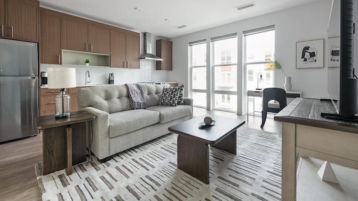 Landing | Spectacular 1bd, Game Room, Gym - Washington, D.C.