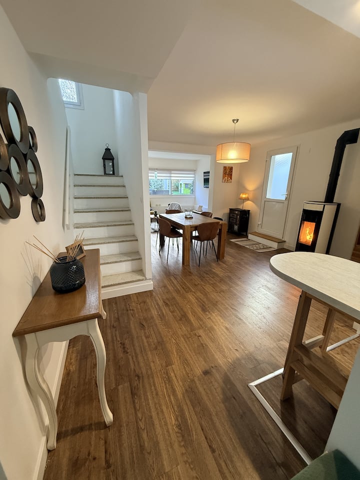 Maison Cosy Avec Piscine Au Cœur Du Bourg - Bruz