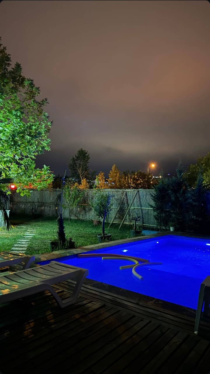 2 Odalı ıSıtma Havuzlu Büyük Bahçeli Sapanca - Sapanca