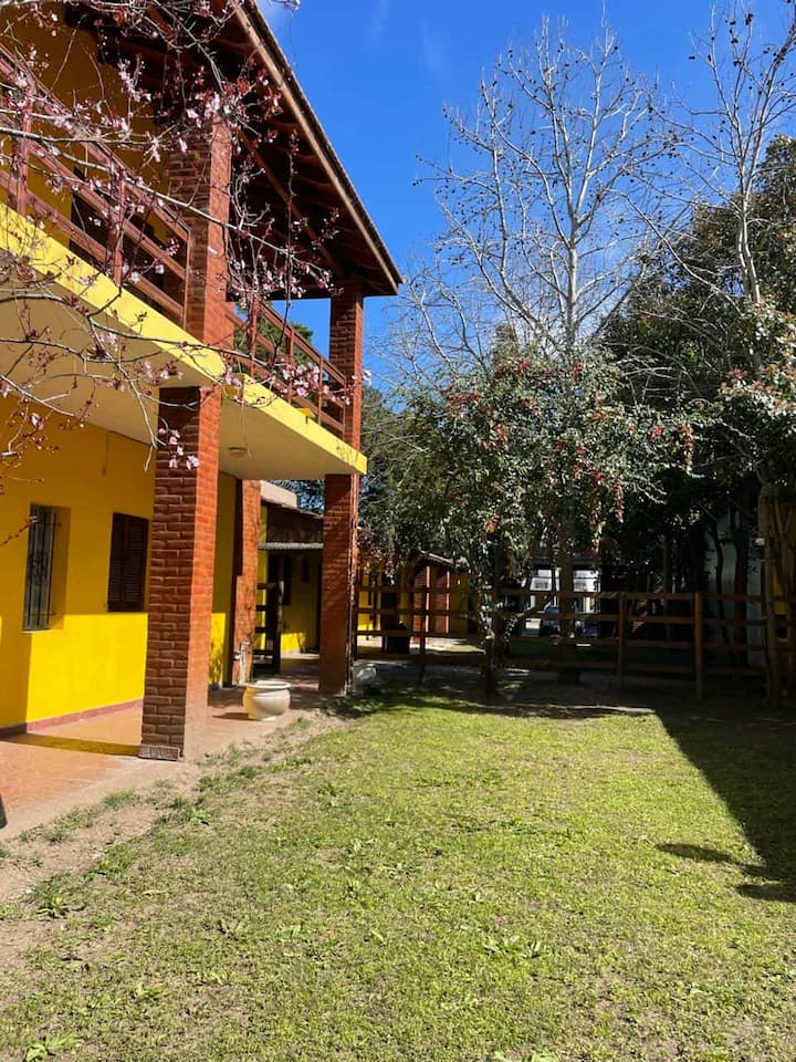 Alquilo Casa Para 8 Personas Hermosa Ubicación - Mar de Ajó