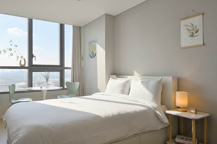 [그린스테이] #2~3인 #달빛축제공원역5분 #호텔침구 #휴식 #요리 #아이동반 #비지니스 - South Korea