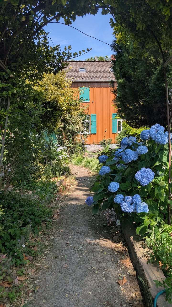 Gemütliches Zechenhaus Mit Eigenem Garten - Bochum