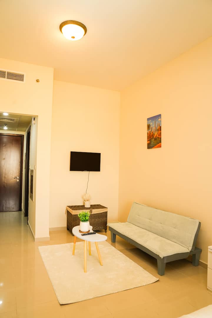 Beach Access Studio|high-speed Wifi Pool Alhamra - Ras al Khaimah