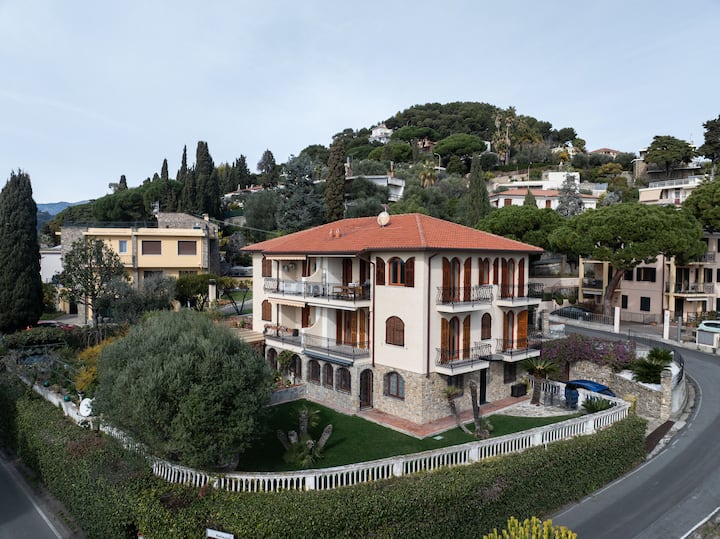 Appartamento Di Lusso Con Giardino A Bordighera - Bordighera