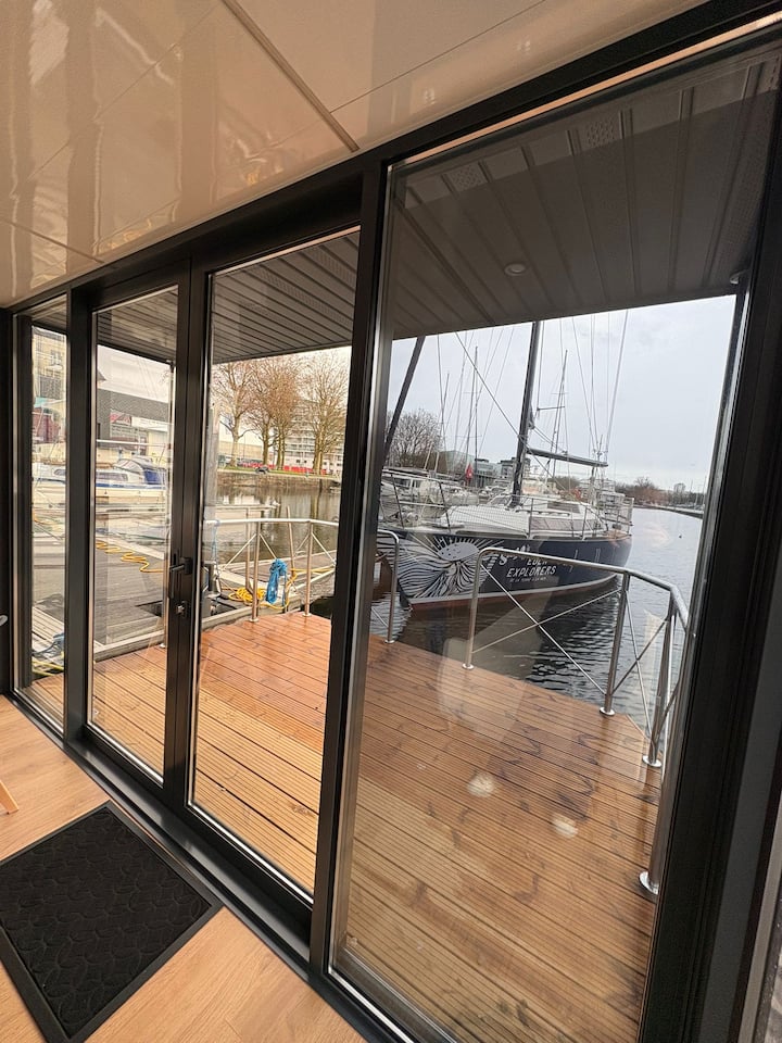 Escapade Unique Sur L’eau Avec Rooftop Privé - カーン