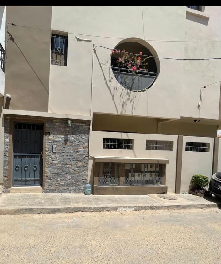 Très Beau F2 à Vdn Liberté 6 Extension - Sénégal