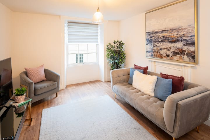 New Central Lyme Regis Flat Sleeps 2 + 1 - Lyme Regis