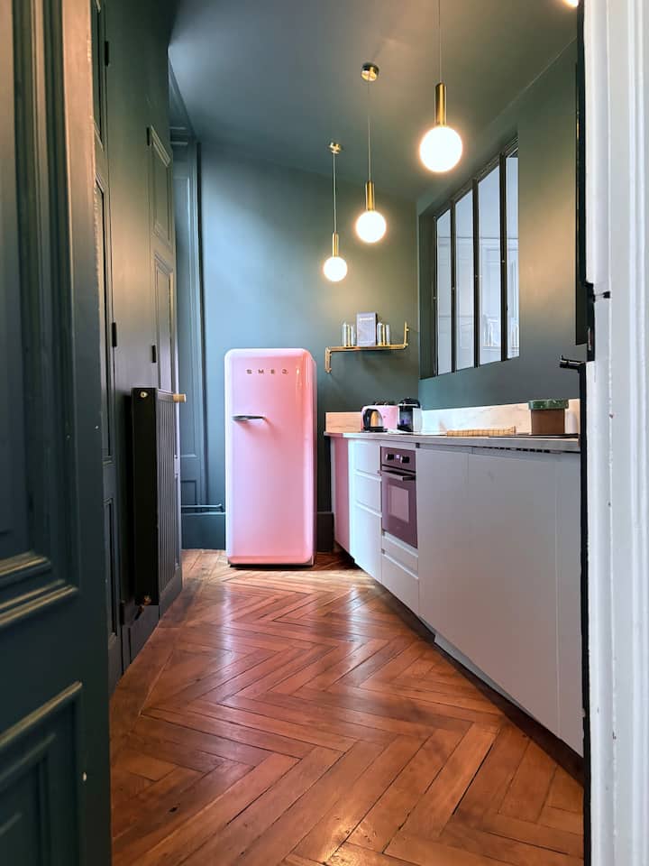 𝓡𝓸𝓶𝔂 2 Chambres Centre-ville-parking - Saint-Étienne