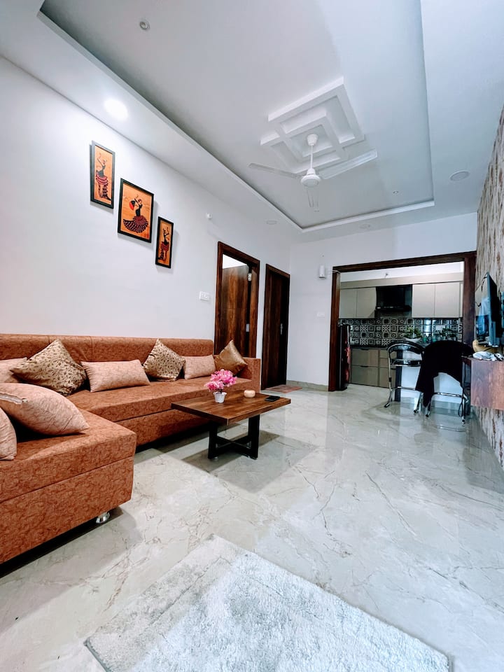 1bhk Newly Furnished Penthouse With Great Ambiance - Indore