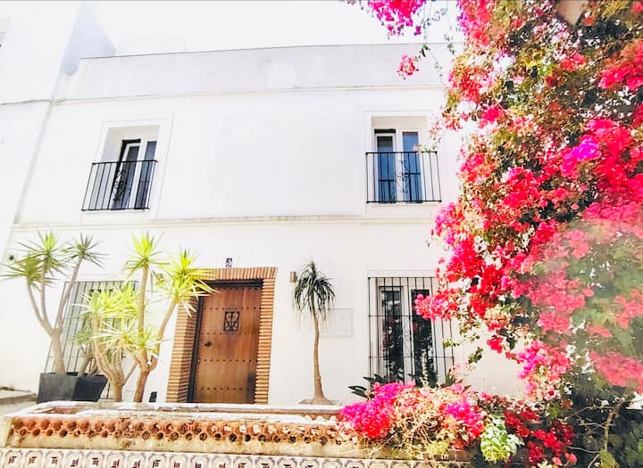 Casa De La Luz
Cœur Historique
Maison De Charme - Tarifa