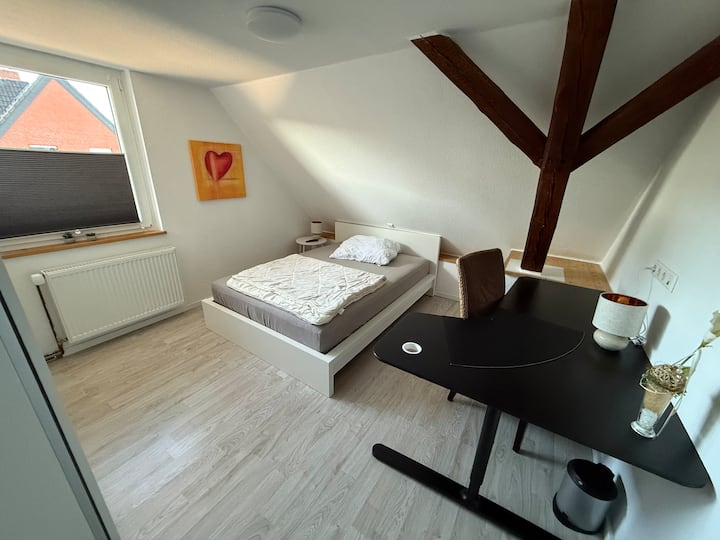 Gemütliches Zimmer In Wg–naturnah & Gut Angebunden - Lingen