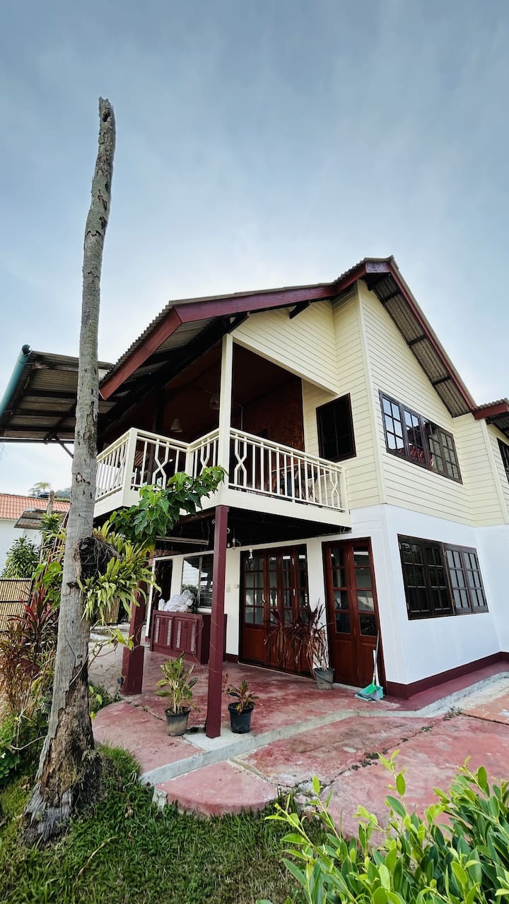 Klimatyczne Tajskie Pokoje Przy Plaży - Phuket