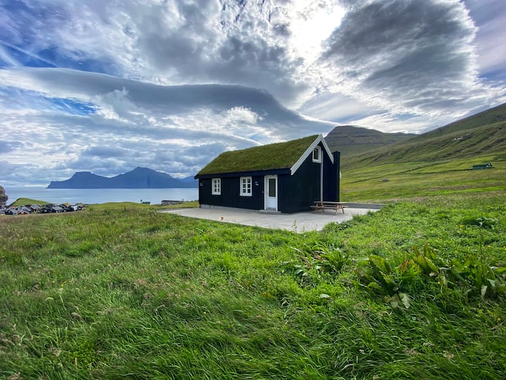 Iconic Grass-roofed Retreat In Gjógv - Faroe Islands