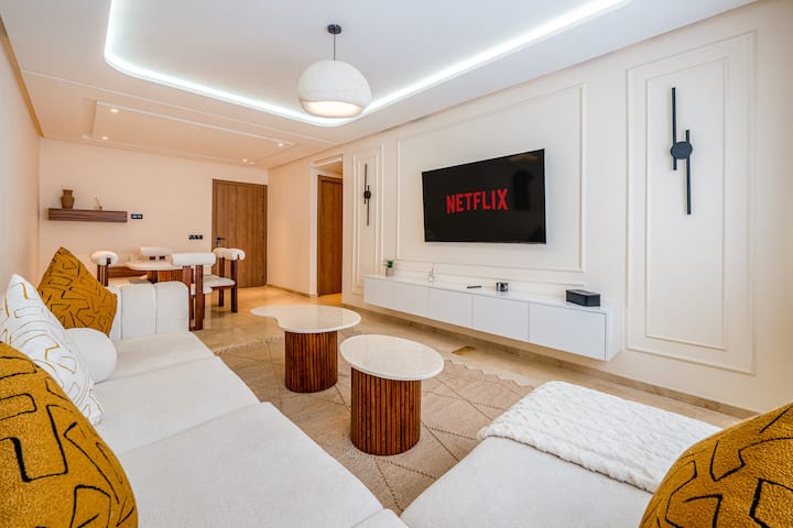 Refined - Indoor And Outdoor Pool - Fitness - Marrakesh