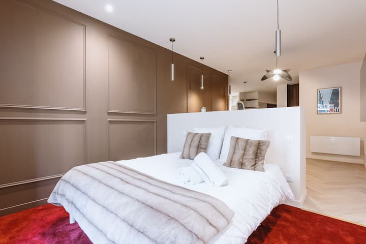 Suite Cognac International Palace - Jacuzzi - Vichy