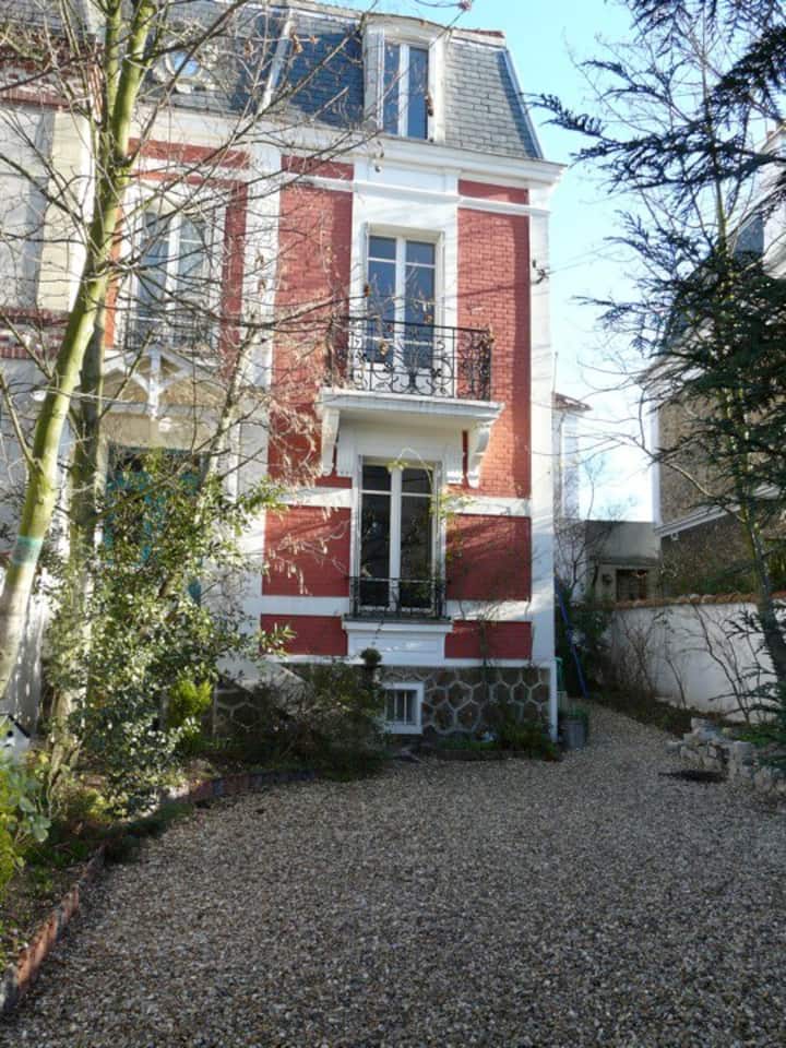 Chambre Au Calme, Jardin - 17 Mn De Paris - Rosny-sous-Bois