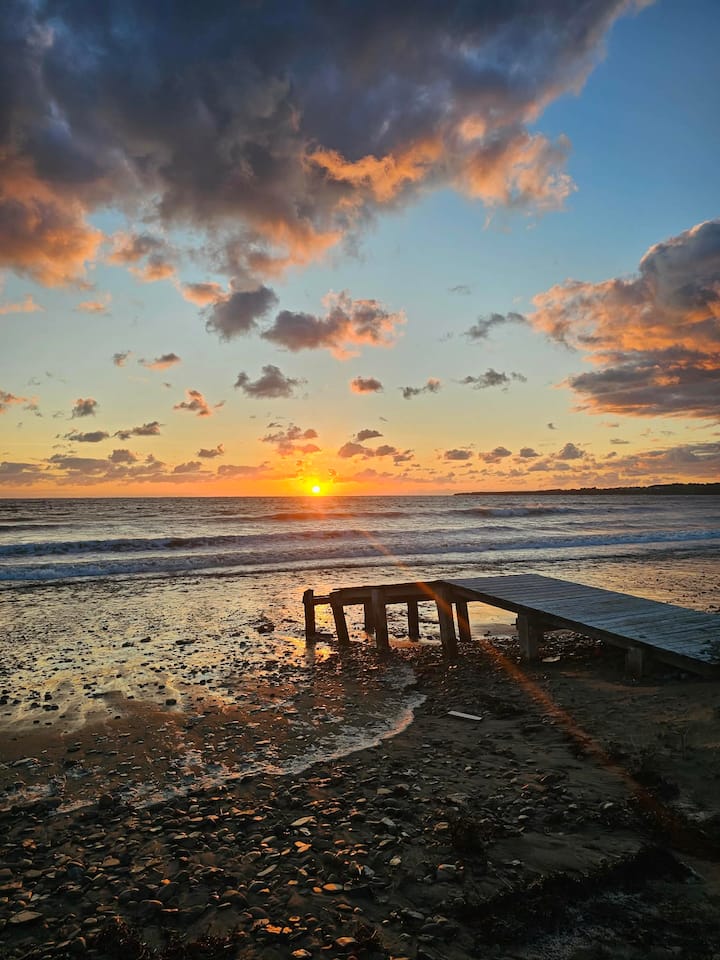 Seaside Beach House - Steps To Dominion Beach - Glace Bay